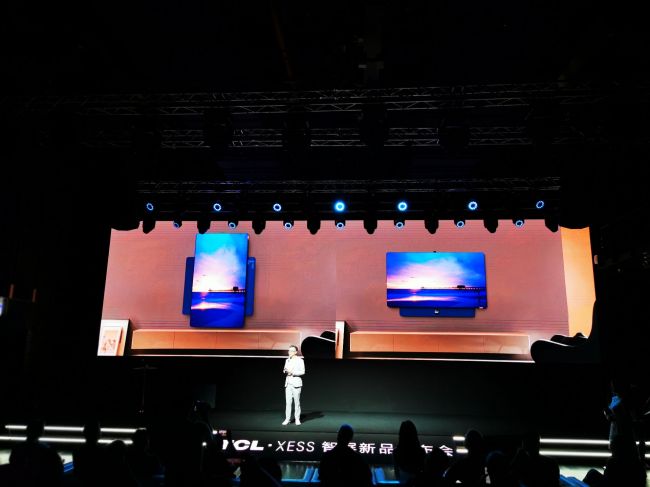 3999元起！55英寸巨屏手机！TCL·XESS智屏颠覆你的“视”界_百科TA说