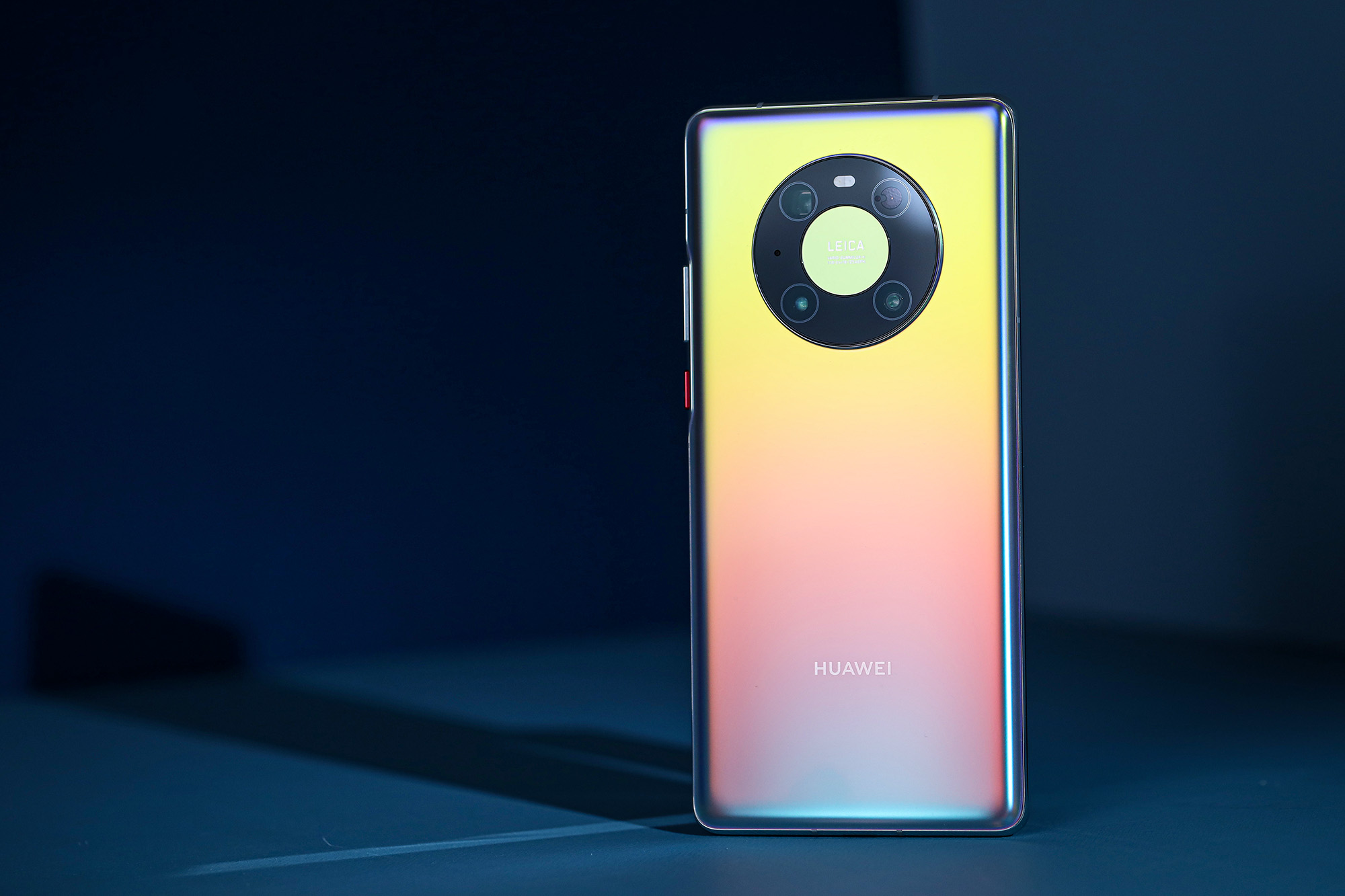 中轴对称星环设计 华为Mate40 Pro图赏_百科TA说