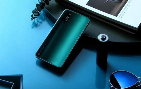 坚果Pro3领券直降优惠、免费赠送移动电源 坚果手机会员日福利多多_百科TA说