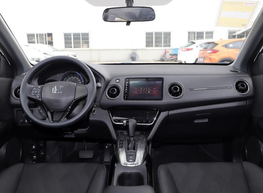 18万怎么选？领克01、本田XRV谁档次高？看完你就懂得了_百科TA说