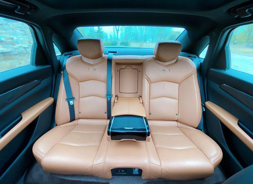 全款38万喜提凯迪拉克CT6，用车5个月，车主坦率地谈了驾车体验_百科TA说