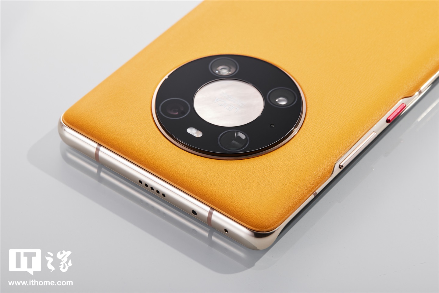 华为 Mate 40 Pro 秋日胡杨图赏：星环设计亮眼_百科TA说