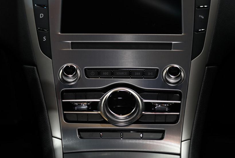 30万选哪款车？林肯MKZ和讴歌TLXL谁档次更高？看完懂了_百科TA说