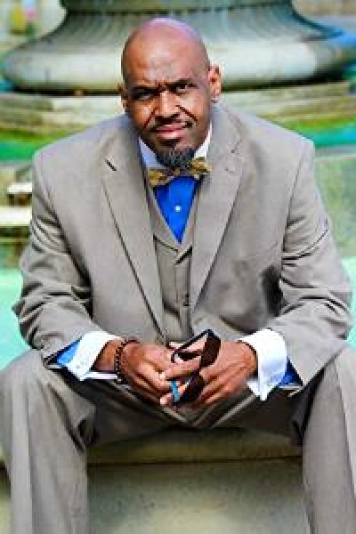 Darryl D. Moore_百度百科