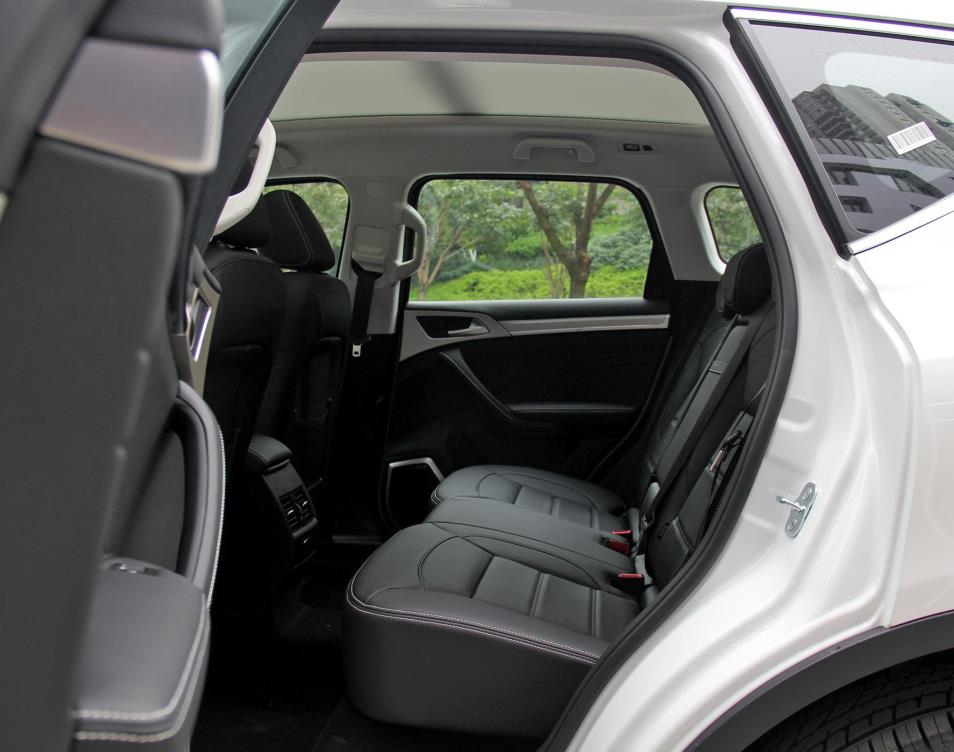 17万如何抉择？传祺GS7还是哈弗H7？看完了解了_百科TA说