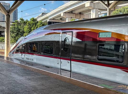 复兴号CR400AF-AE型动车组_百度百科