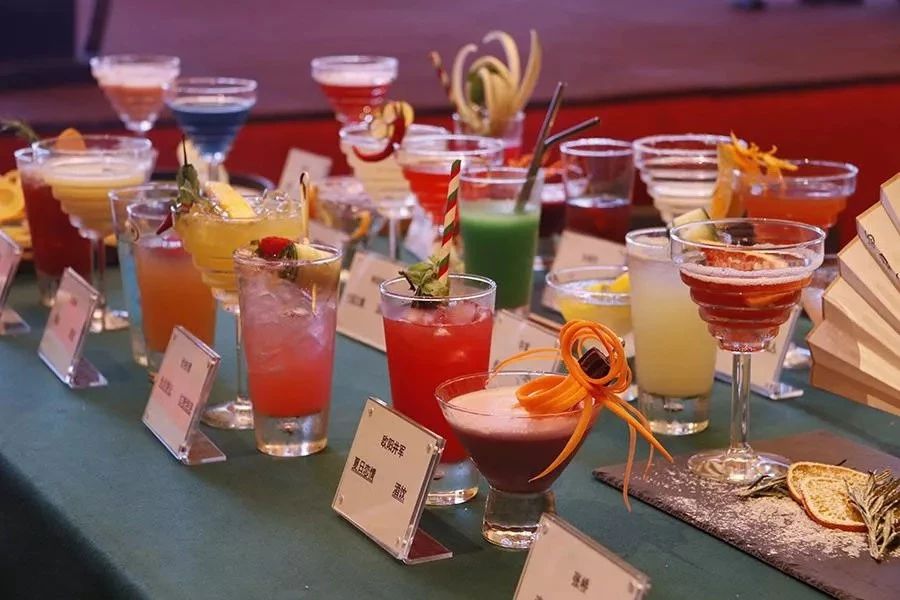 白酒调的鸡尾酒，好喝吗？_百科TA说