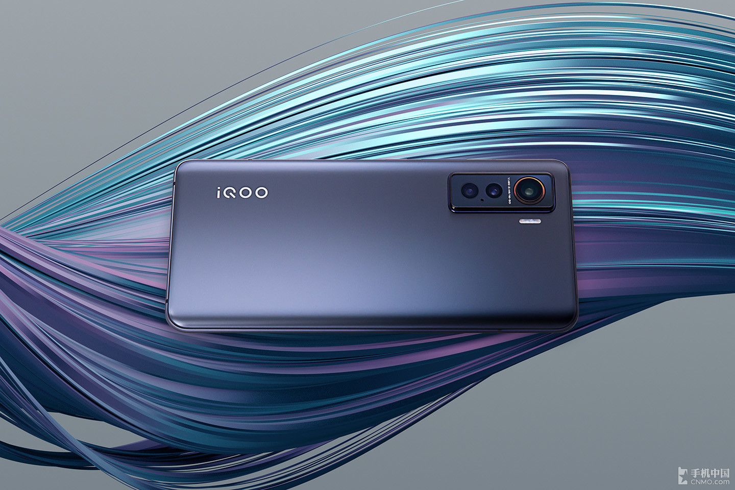 iQOO 5图赏：这是一场速度与激情的正面碰撞_百科TA说