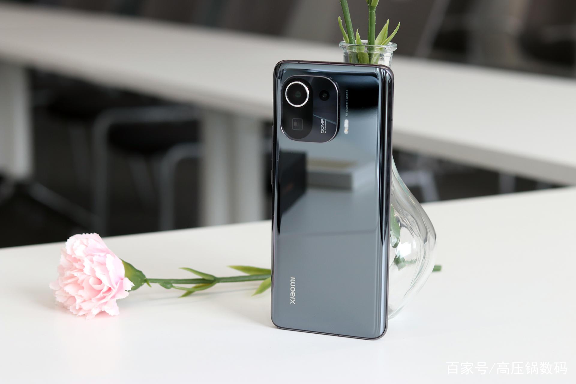 小米11 Pro发布，诸多配置升级：补齐短板，体验更好_百科TA说