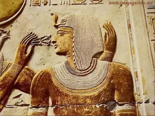 带你看懂古埃及绘画：把握“正面律”，走遍埃及都不怕！_百科TA说