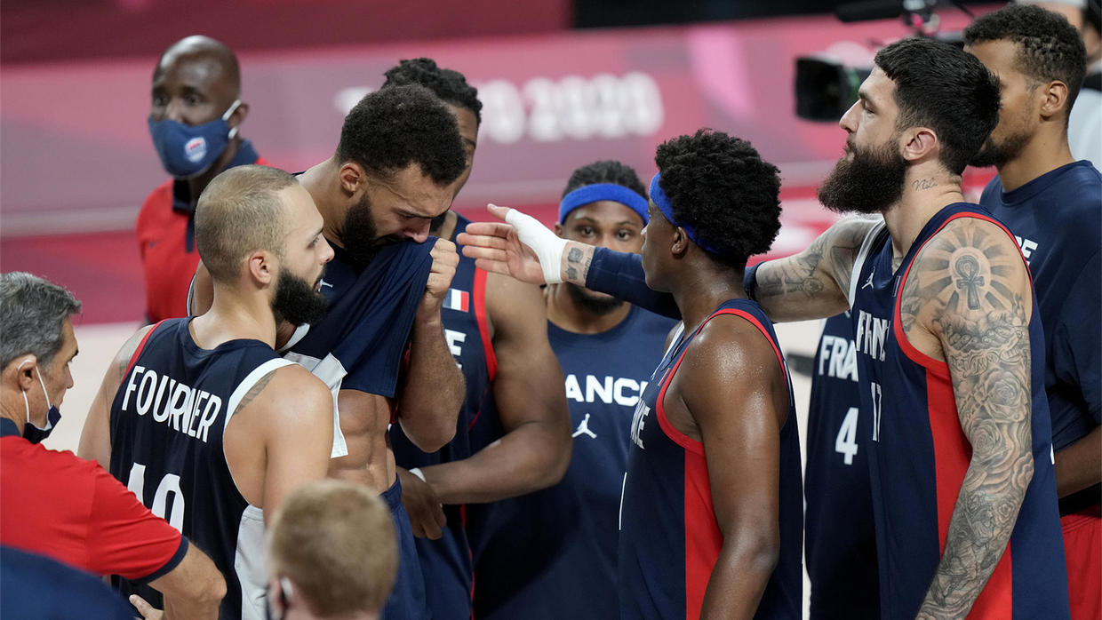 当奥运男篮和NBA相遇，不止有奖牌争夺，还有篮球大比拼！_百科TA说