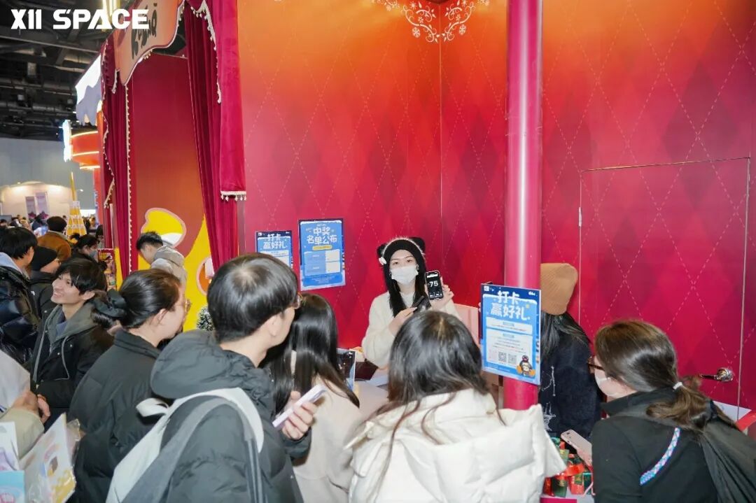 背靠全球千店，X11如何助力原创潮玩新发展？_百科TA说