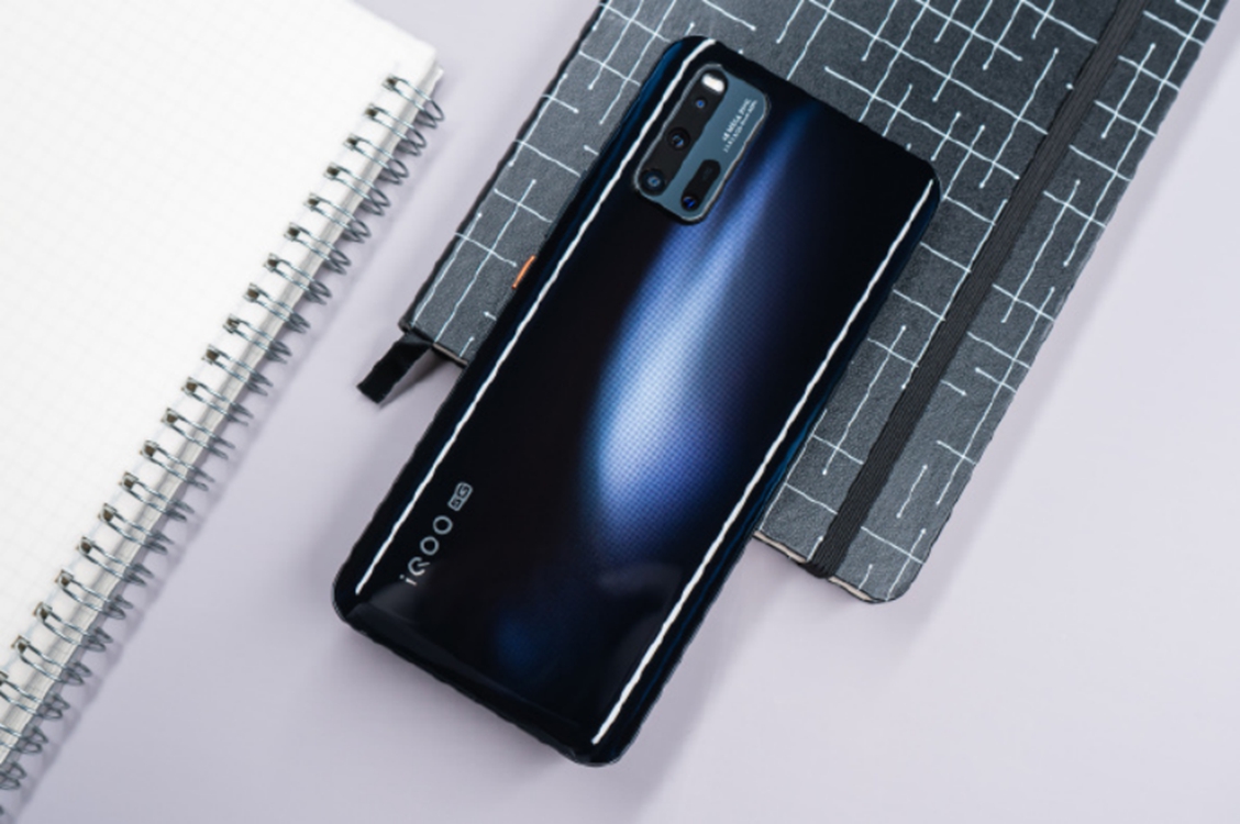 生而强悍的iQOO，全新旗舰iQOO3自带压感按键，表现强悍_百科TA说