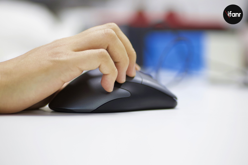 CS游戏成就的经典，微软新IE3.0鼠标评测，16年后还能一战吗？_百科TA说