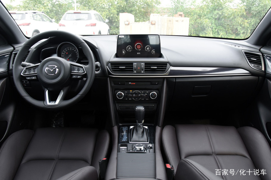 全新马自达CX4亮相，仅14万起，配2.5L+6AT，百公里油耗6.3L_百科TA说