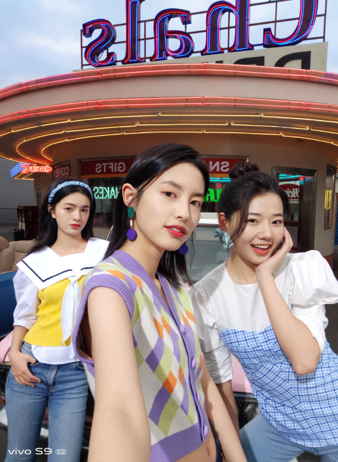 vivo S9首创双柔光前置，轻松照亮黑夜里的颜值_百科TA说