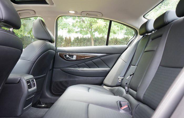 全款25万提了英菲尼迪Q50L，开了6个月后，车主说了真心话_百科TA说