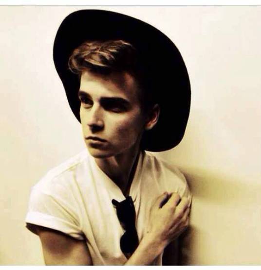 Joe Sugg_百度百科