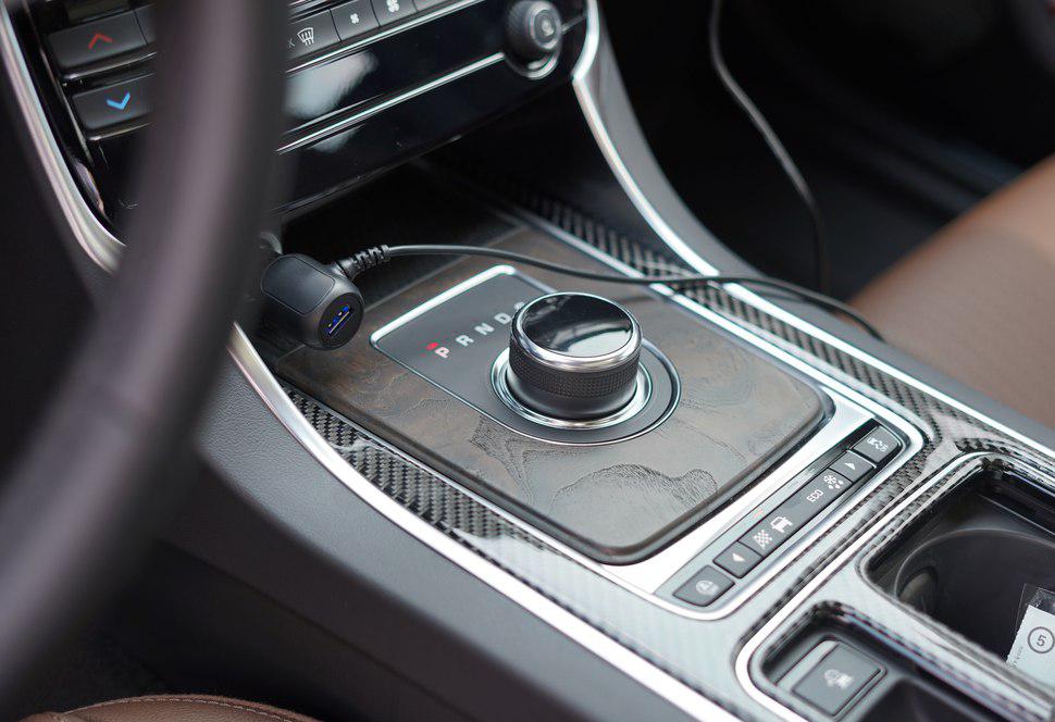 开完捷豹XFL，又开凯迪拉克CT6，两车对比，车主：两车都挺好_百科TA说