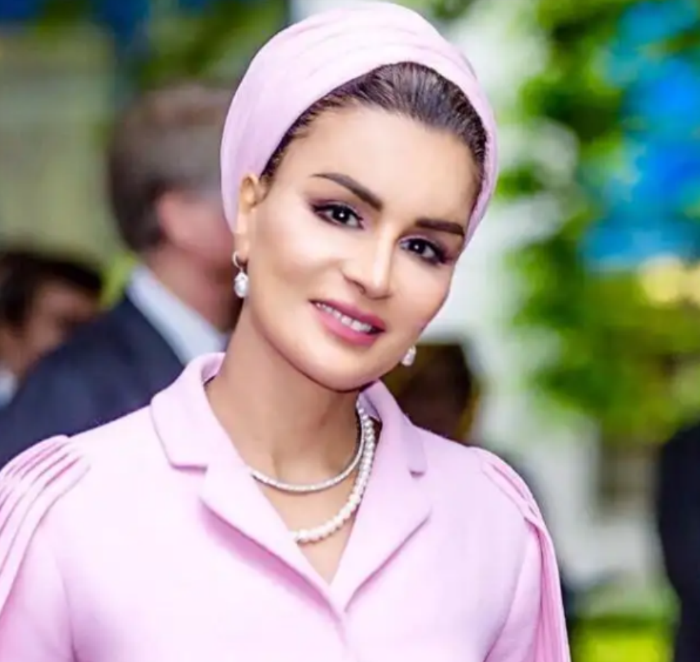 莫扎王妃：中东版武则天，为救生父嫁入皇家，把国家带到国富民强_百科TA说