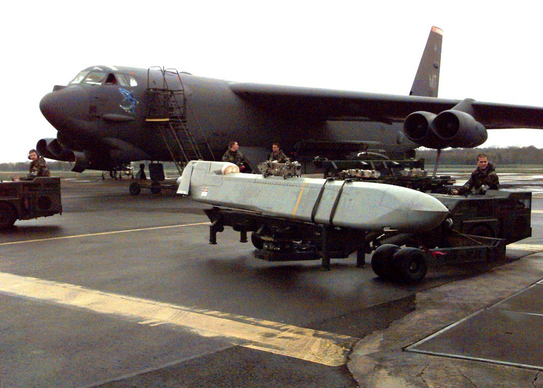 B-52H轰炸机_百度百科