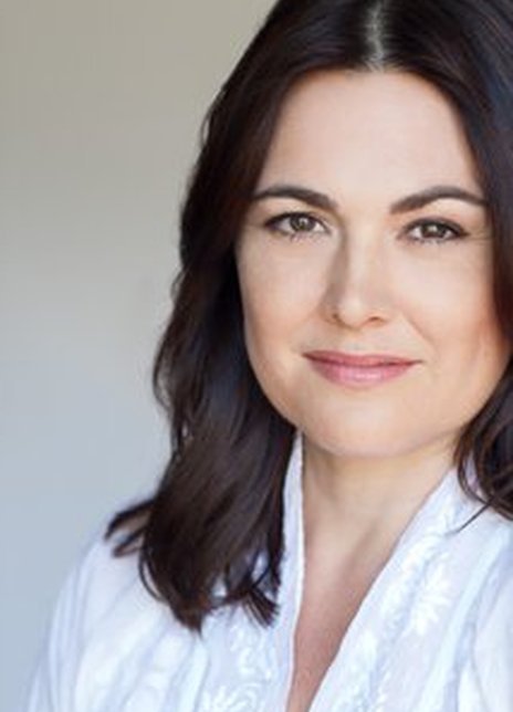 Mia Adams_百度百科