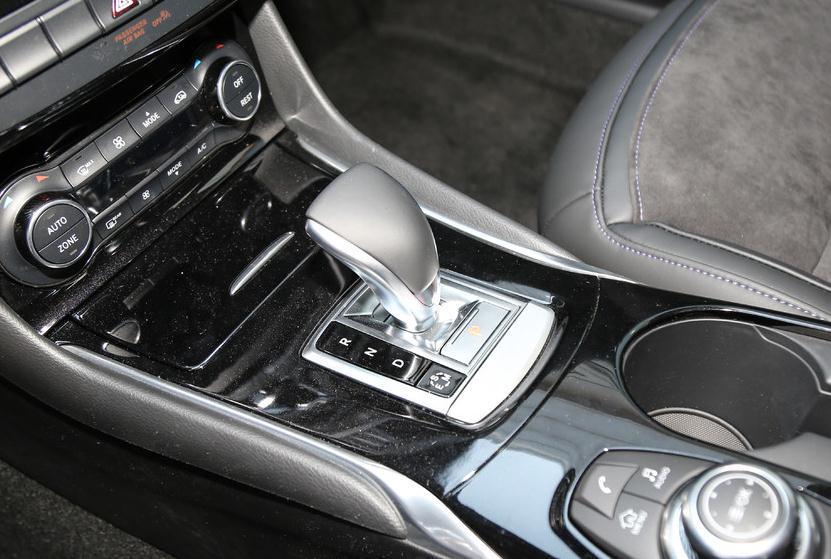 不顾女友建议，买了英菲尼迪QX30，5500公里后说了真实感受！_百科TA说