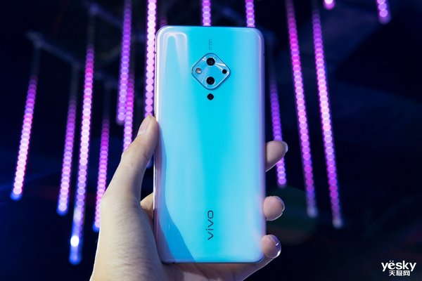 摆脱惯性的菱形ID设计 vivo S5现场上手图赏_百科TA说