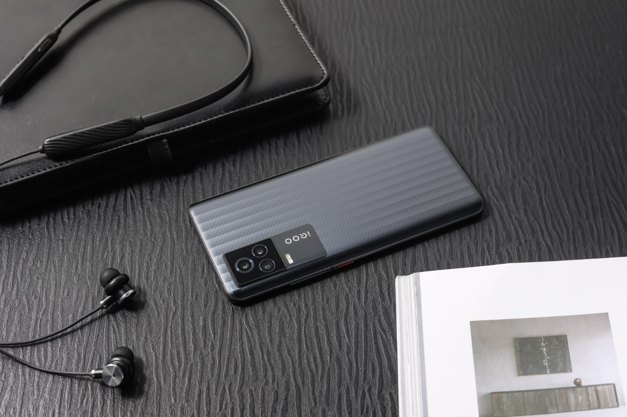 iQOO 7已成5G旗舰标杆？74W+跑分一切尽在不言中_百科TA说