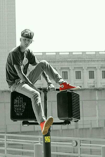 Machine Gun Kelly_百度百科