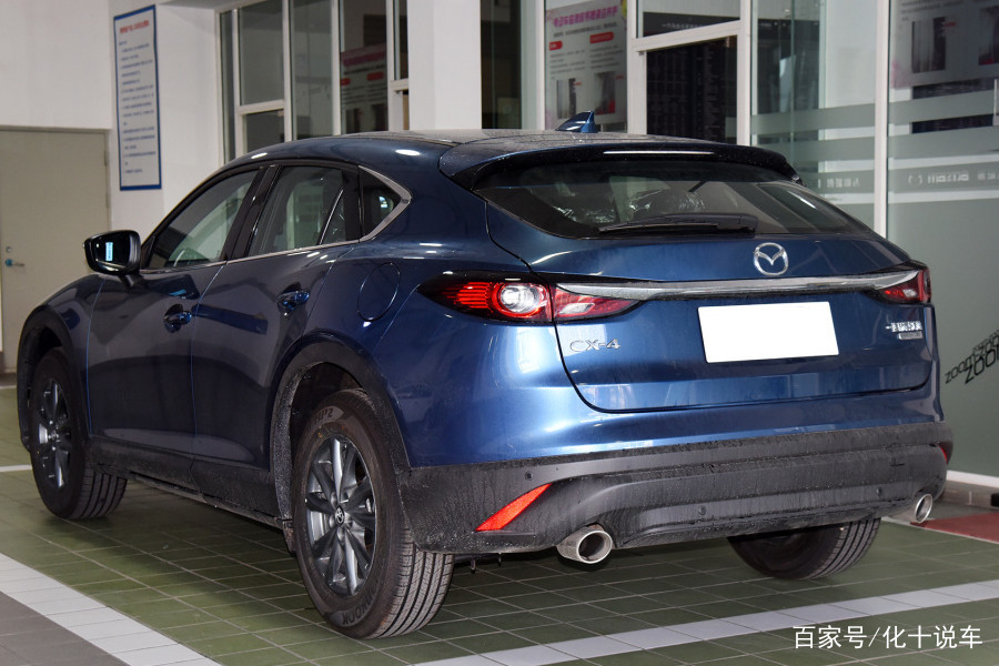 全新马自达CX4亮相，仅14万起，配2.5L+6AT，百公里油耗6.3L_百科TA说