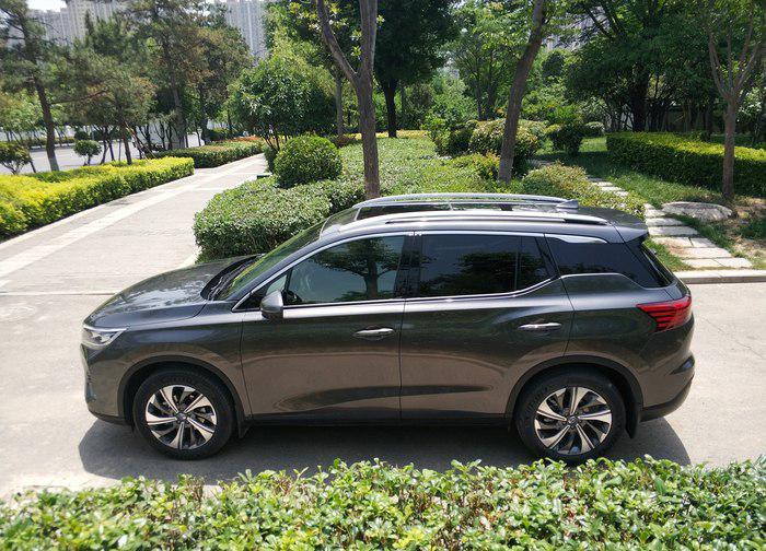 12万怎么选？传祺GS4和荣威RX5谁档次高？车主说了实在话_百科TA说