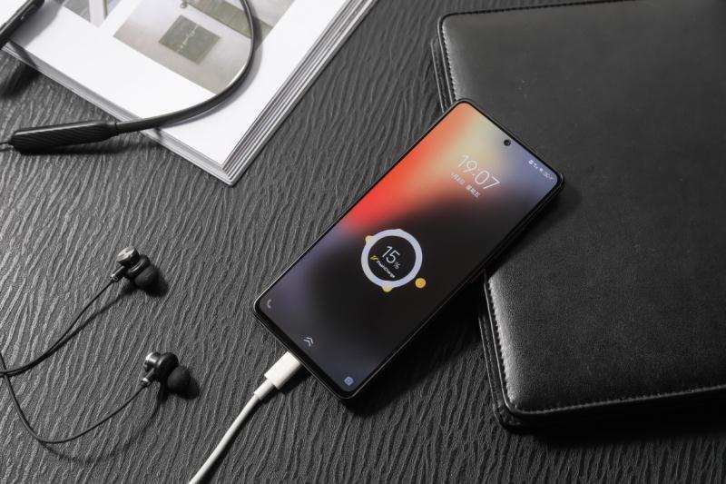 iQOO 7已成5G旗舰标杆？74W+跑分一切尽在不言中_百科TA说