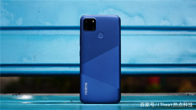 realme C12正式发布，6000mAh大电池配后置三摄_百科TA说
