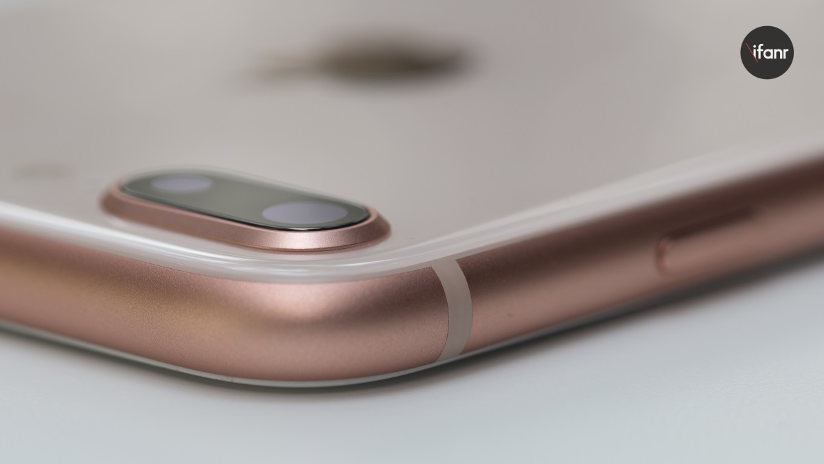 首发！iPhone 8/8 Plus 真机图赏：外观简洁，玻璃背部美爆了_百科TA说