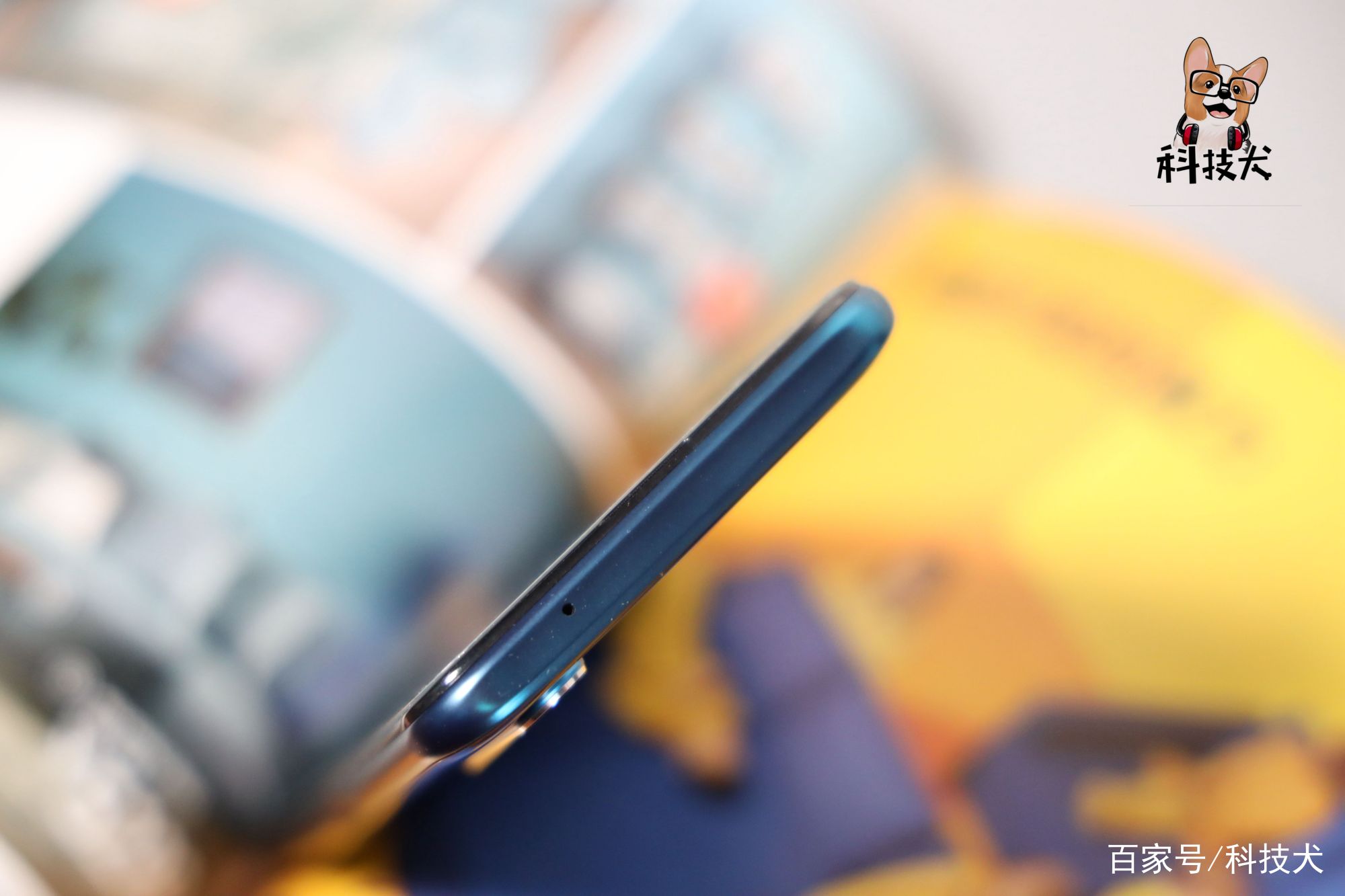 realme真我X50 5G图赏：120Hz畅速屏+骁龙765G_百科TA说