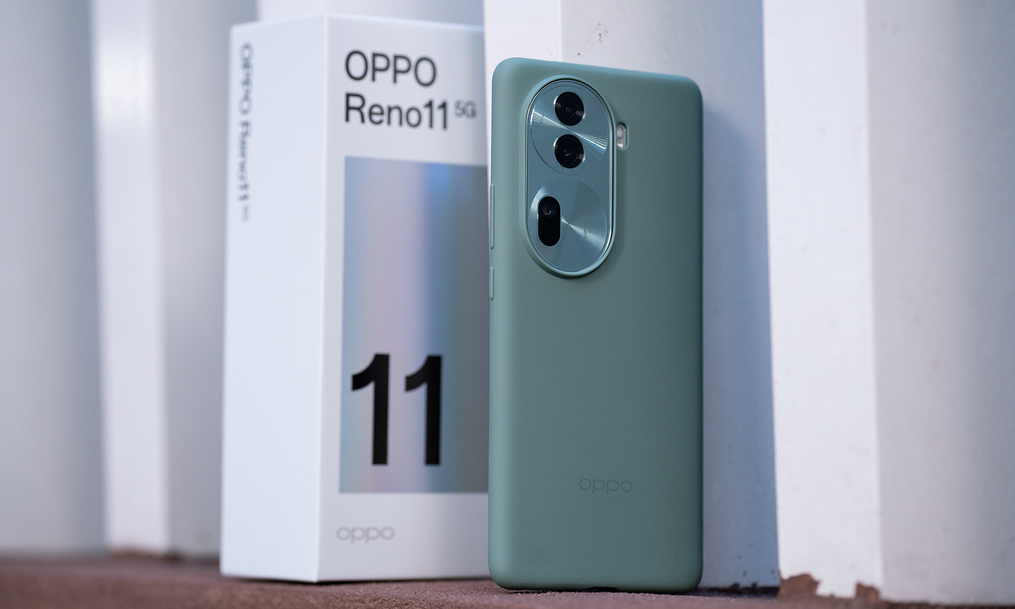 OPPO Reno11首发评测：「要啥有啥」才是「超级标准版」_百科TA说