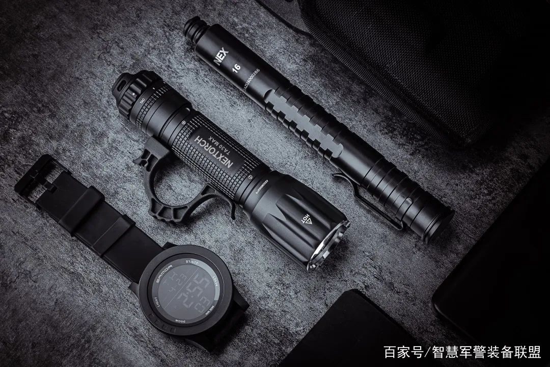 纳丽德TA30 MAX 2100流明一键爆闪战术手电新品上市_百科TA说