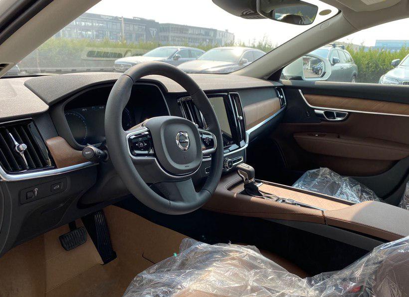 开了英菲尼迪Q70，再提沃尔沃S90，问及感受，车主说了实在话_百科TA说