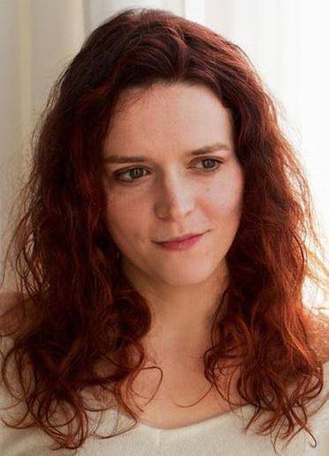 Julia Krynke_百度百科