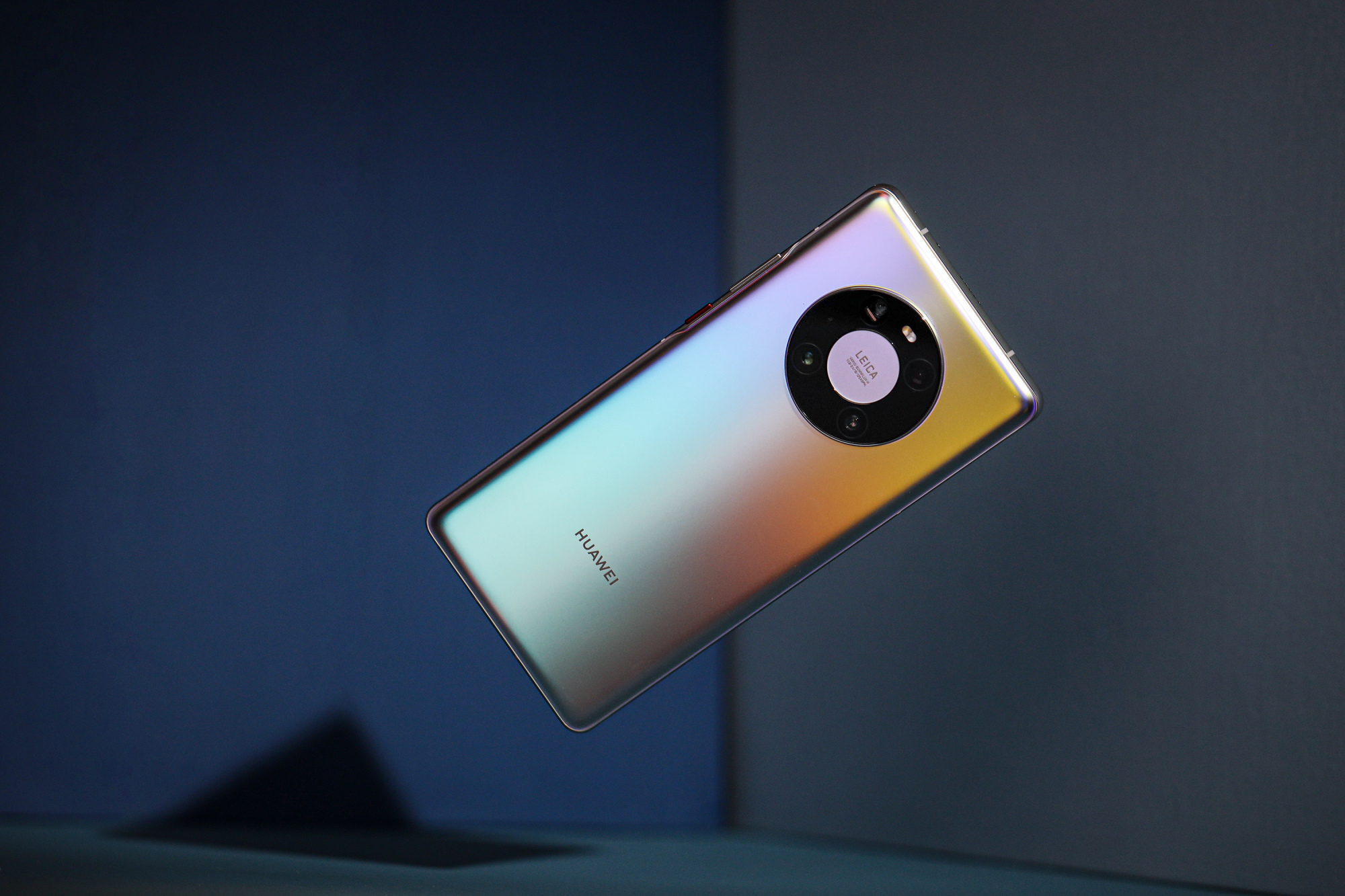 中轴对称星环设计 华为Mate40 Pro图赏_百科TA说