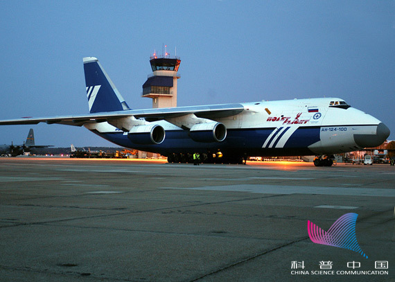 安-124运输机：战略投送的空中“巨无霸”_百科TA说