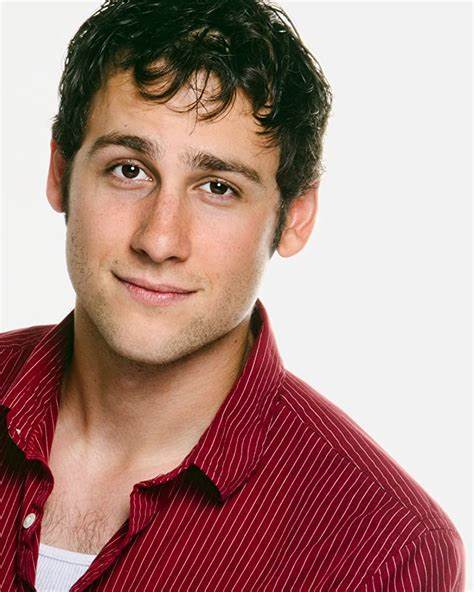 Dean Satriano_百度百科