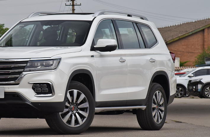 锋芒乍现的荣威RX8！长近5米，2.0T爆222马力+国六，和H9不相上下_百科TA说