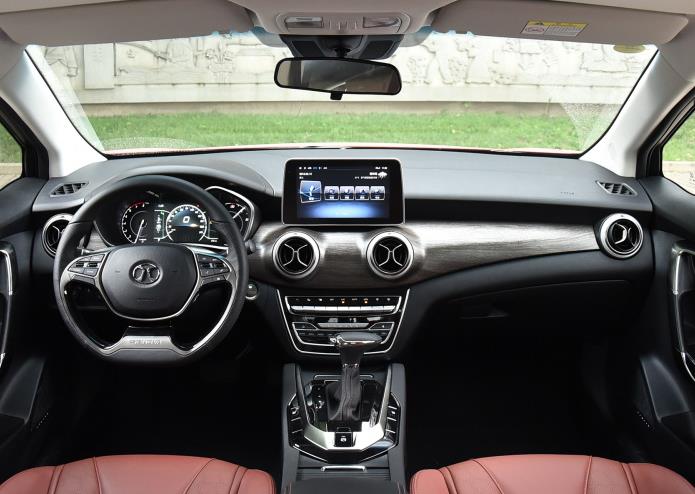 7万起的绅宝D50好吗？车主五个字道出感受！_百科TA说