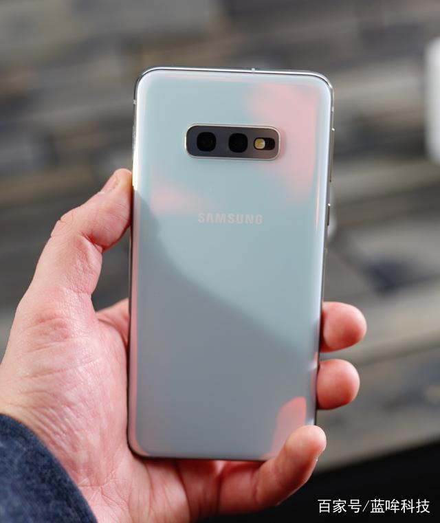 新机速描 ｜ 三星S10e值得买吗？浓缩可以是精华！_百科TA说