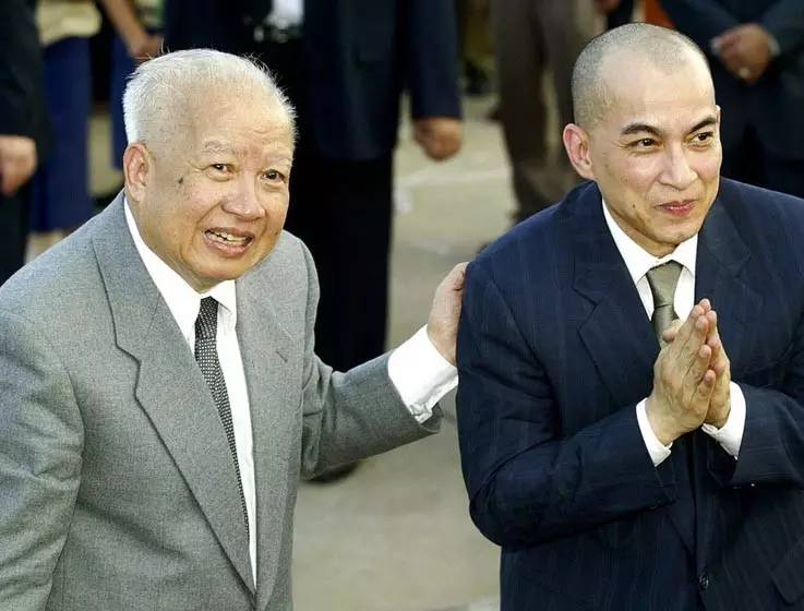 当今世界上最帅的国王，才华堪比宋徽宗，63岁还没结婚_百科TA说