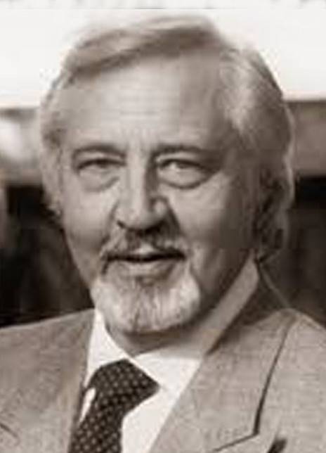 Lloyd Battista_百度百科