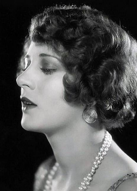 Helene Costello_百度百科