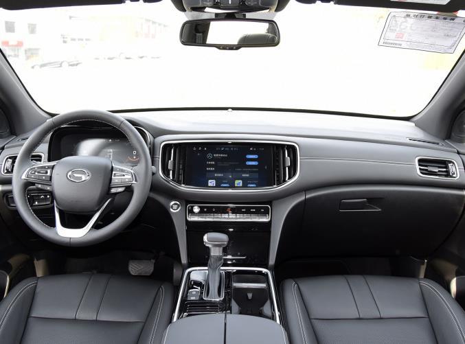 18万什么车好？传祺GS8还是长安CS95？懂车人说了心里话_百科TA说